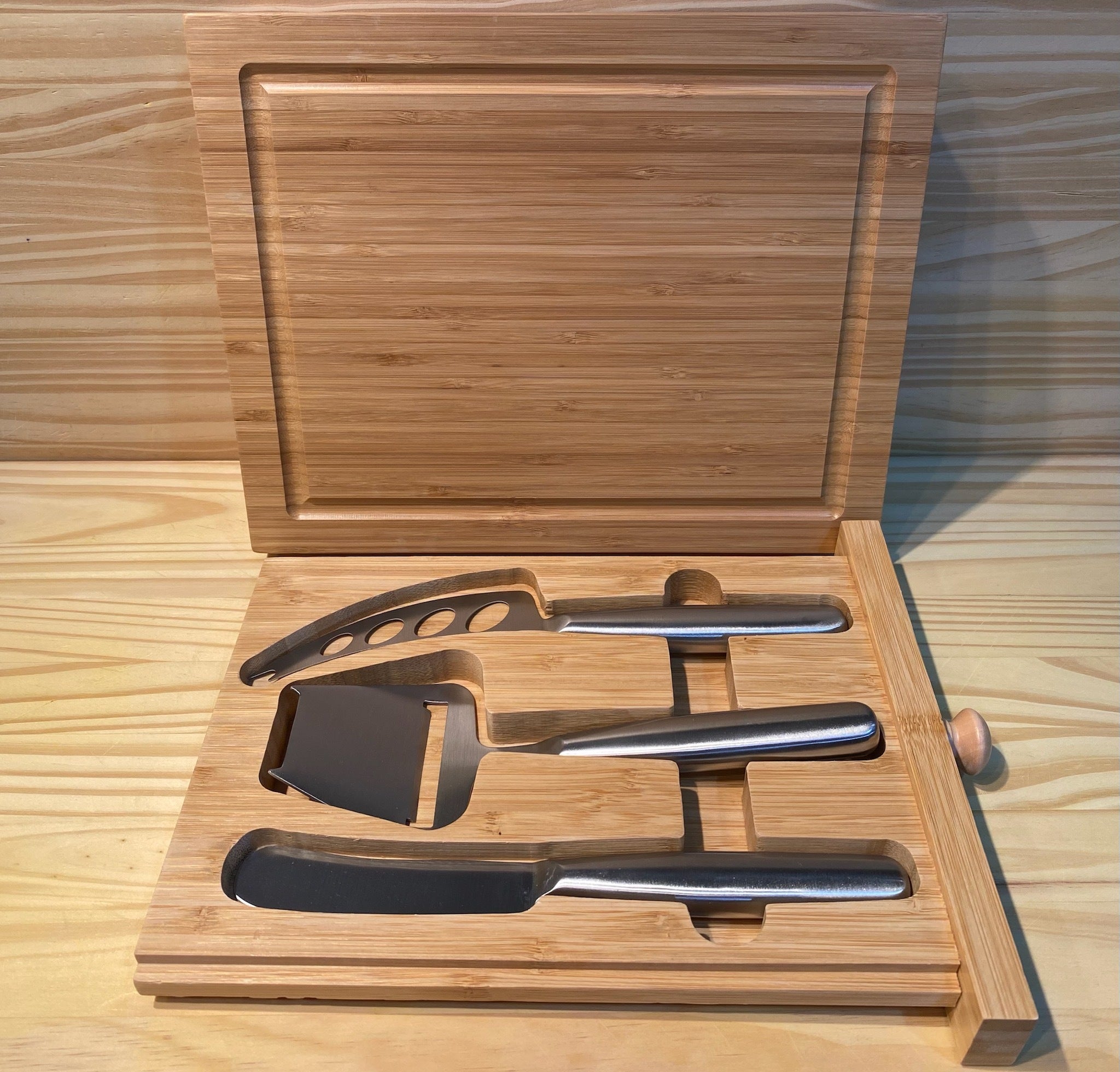 Madison Cheese Board Set | The Cheese Shop Inc.